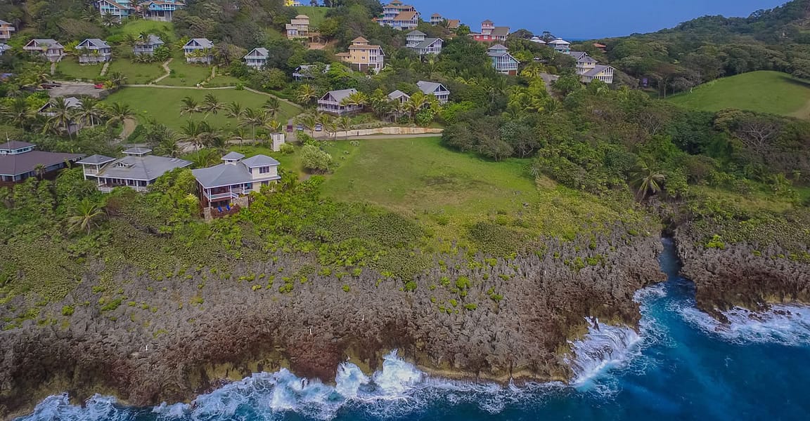 3 Bedroom Oceanfront Home for Sale, Turtle Crossing, Roatan - 7th ...