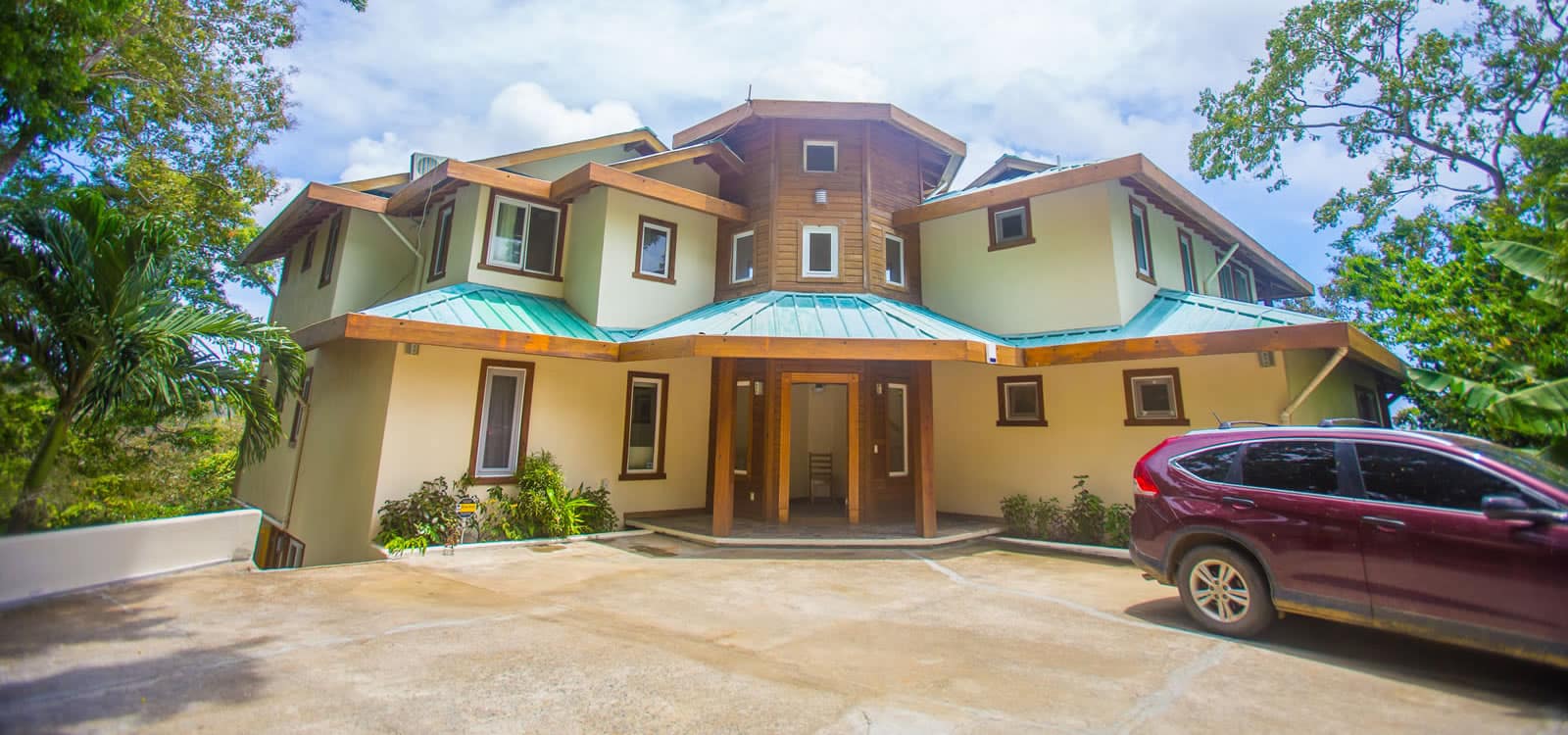 6 Bedroom Property for Sale, Turtling Bay, Roatan - 7th Heaven Properties