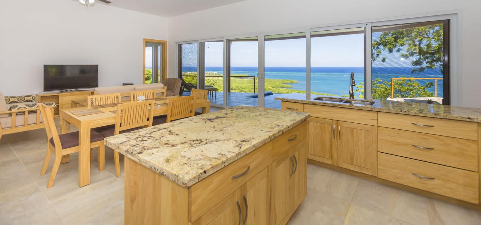 2 Bedroom Home for Sale, Big Bight, Roatan - 7th Heaven Properties