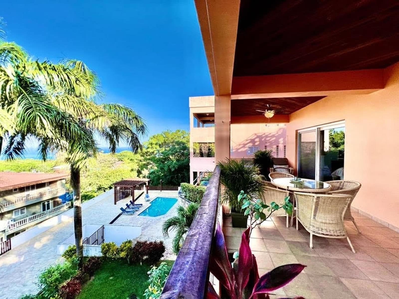 2 Bedroom Condo for Sale, Sunset Views, West End, Roatan - 7th Heaven ...