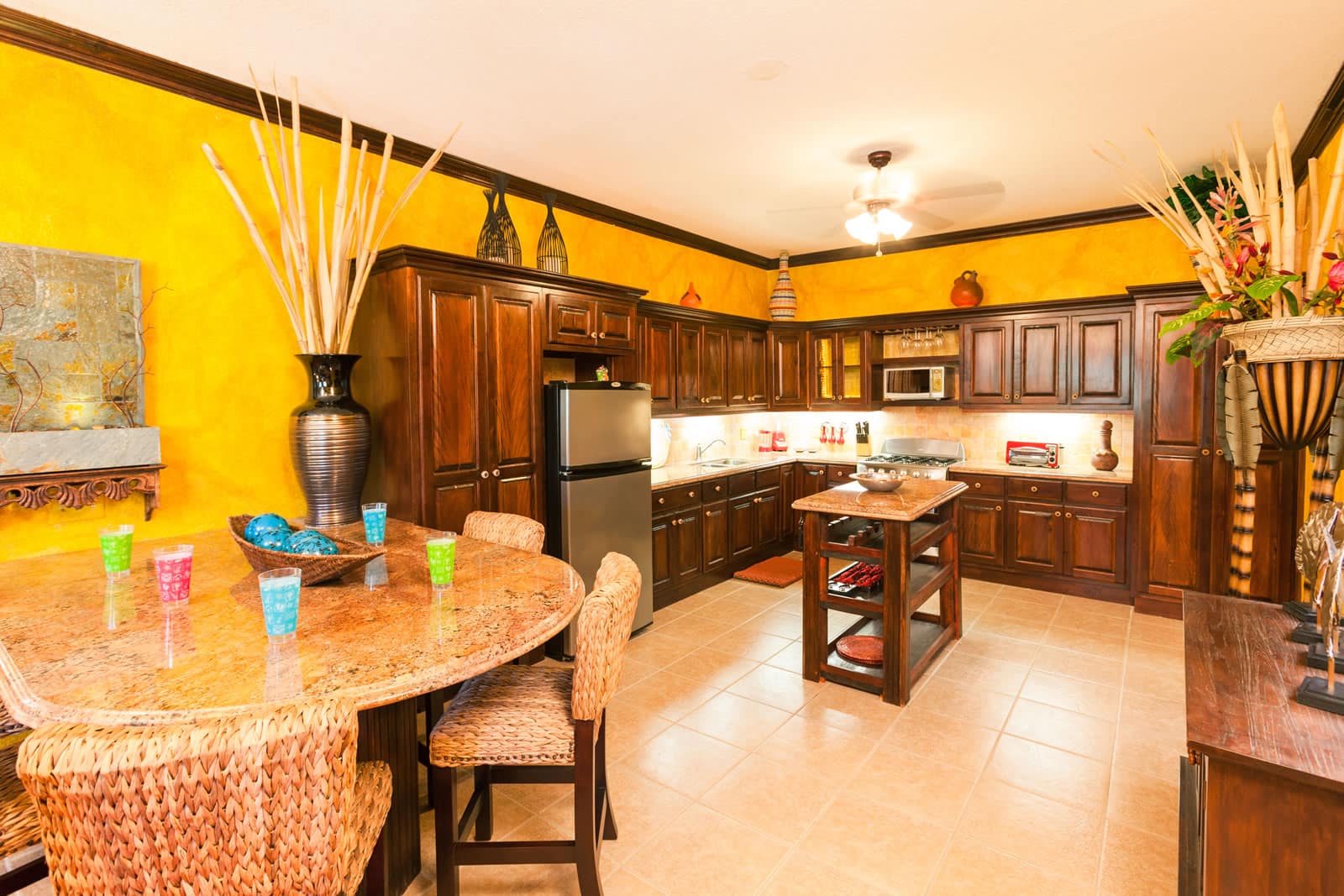 2 Bedroom Condo for Sale, Sunset Villas, West End, Roatan - 7th Heaven ...