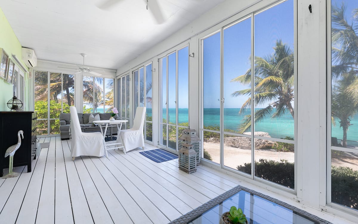 3 Bedroom Waterfront Cottage for Sale, Russell Island, Eleuthera ...