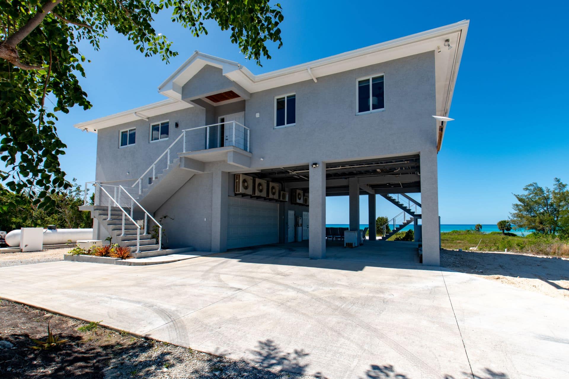 4 Bedroom Oceanfront Home for Sale, Cape Eleuthera, Eleuthera, Bahamas ...