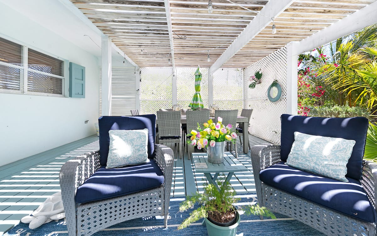 3 Bedroom Waterfront Cottage for Sale, Russell Island, Eleuthera ...