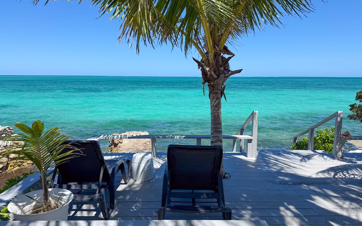 3 Bedroom Waterfront Cottage for Sale, Russell Island, Eleuthera ...
