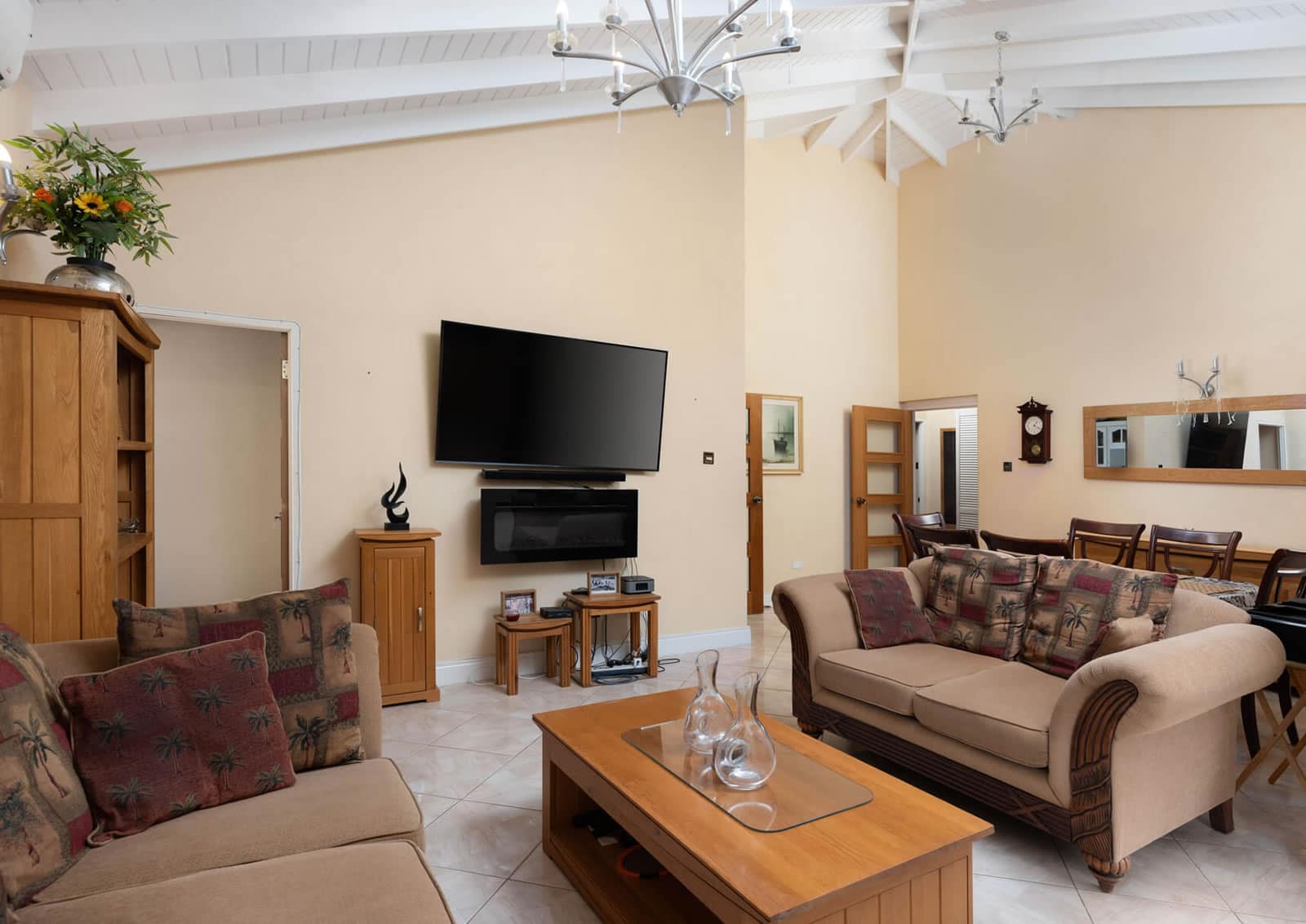 7 Bedroom Multi-Unit Investment Property for Sale, 186 Almond Row ...