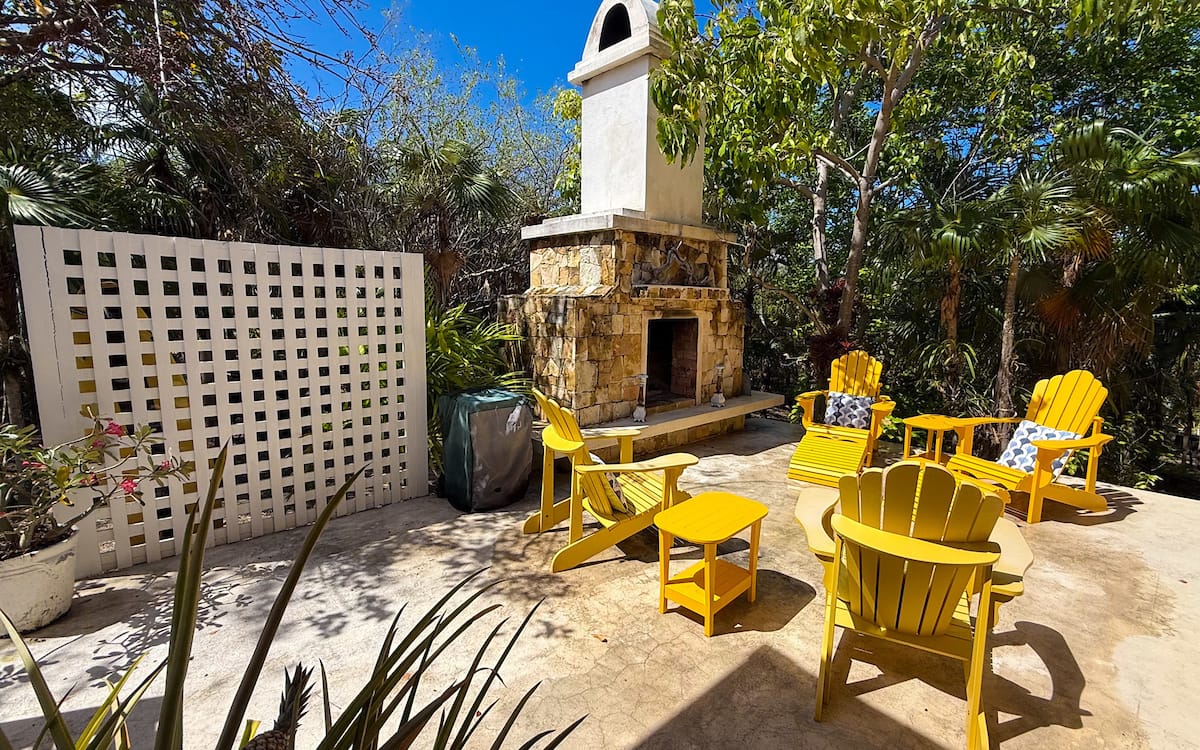 2 Bedroom Waterfront Home for Sale, Windermere Island, Eleuthera ...