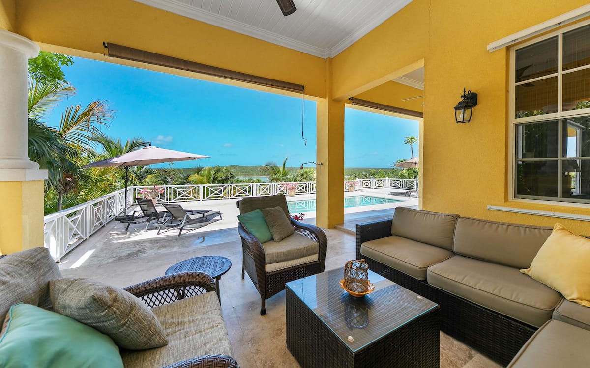 2 Bedroom Waterfront Home for Sale, Windermere Island, Eleuthera ...