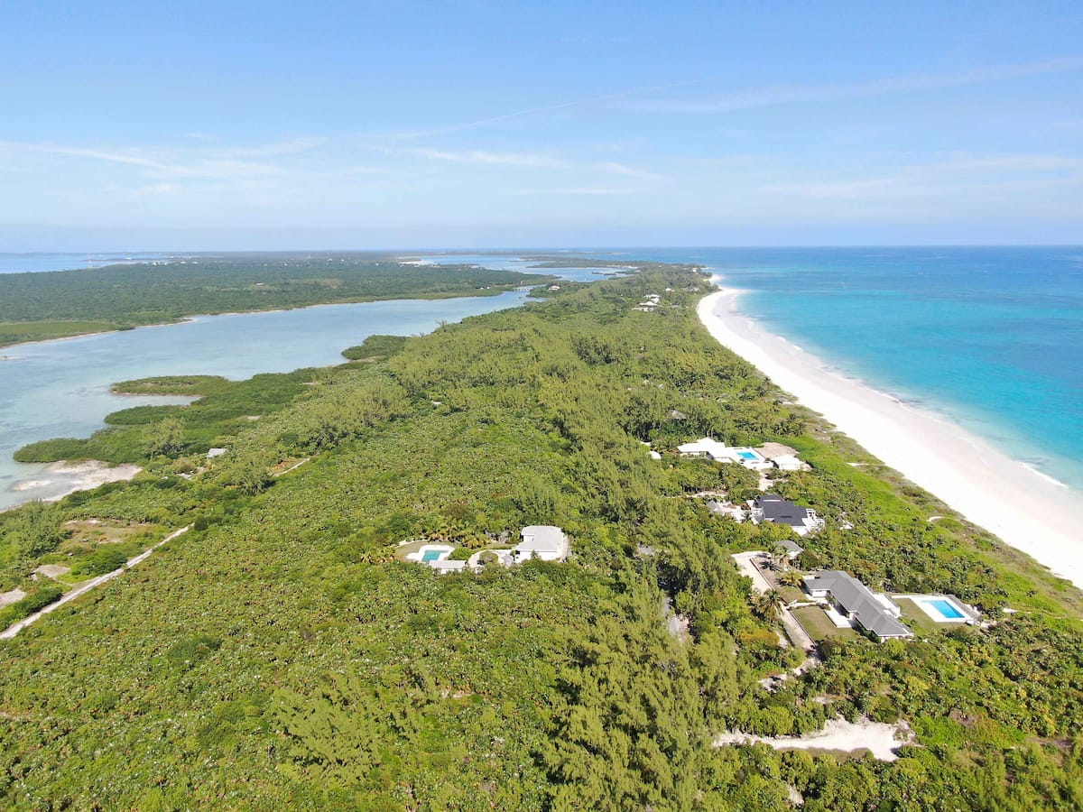 2 Bedroom Waterfront Home for Sale, Windermere Island, Eleuthera ...