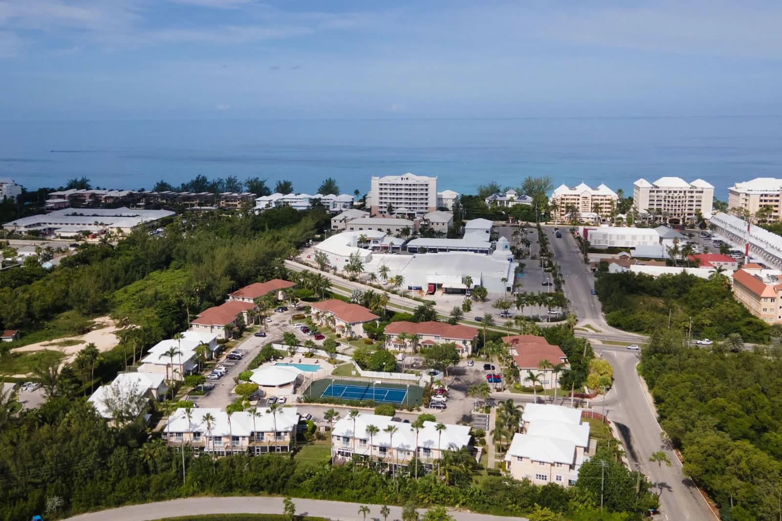 2 Bedroom Townhouse 1 for Sale, Southampton Gardens, Seven Mile Beach ...