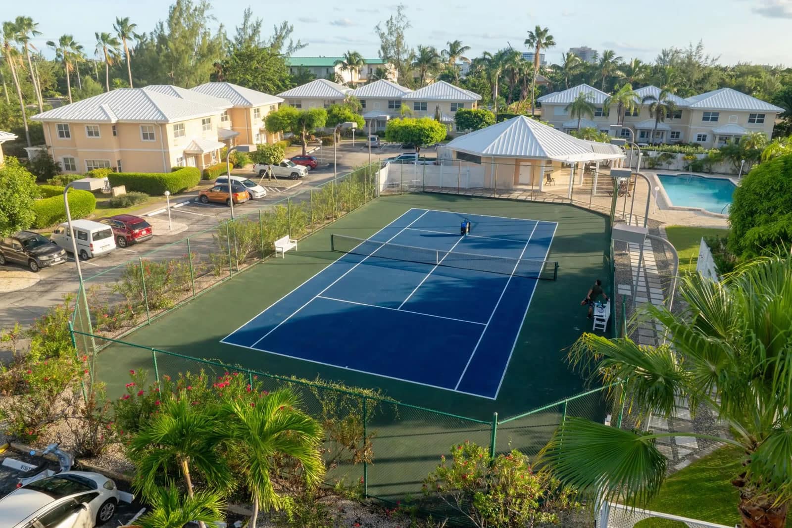 2 Bedroom Townhouse 1 for Sale, Southampton Gardens, Seven Mile Beach ...